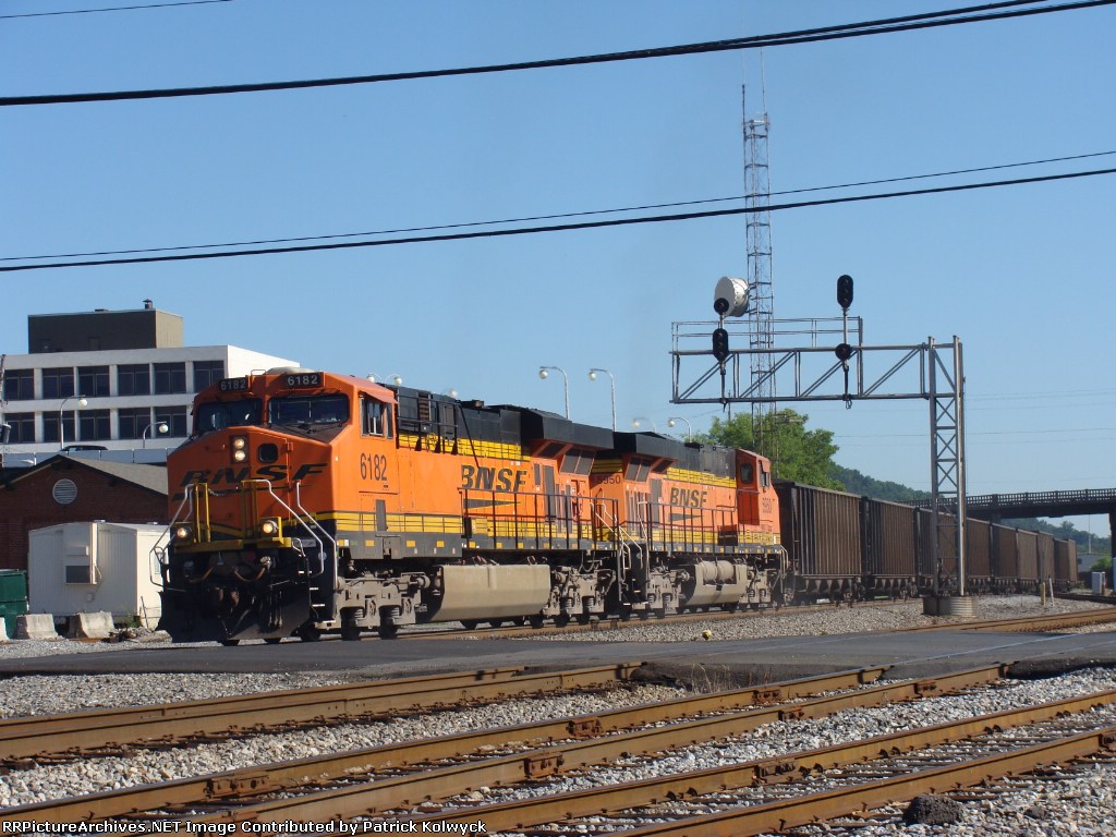 BNSF 6182